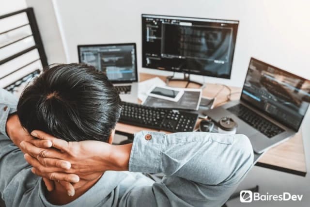 How to Become a Software Engineer: Lessons from Mid-Career Professionals