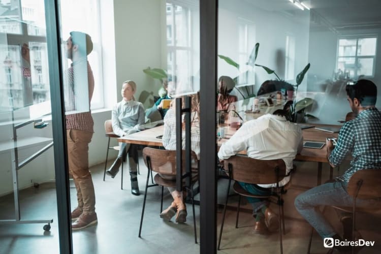 What’s the Right Team Size for Your Project? | Blog - BairesDev