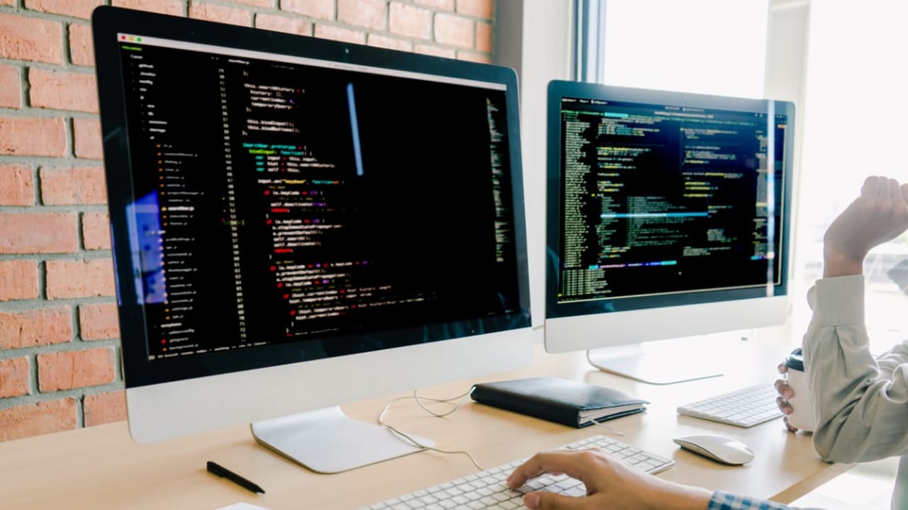 Server-Side Rendering vs. Client-Side Rendering: A Guide for Web ...