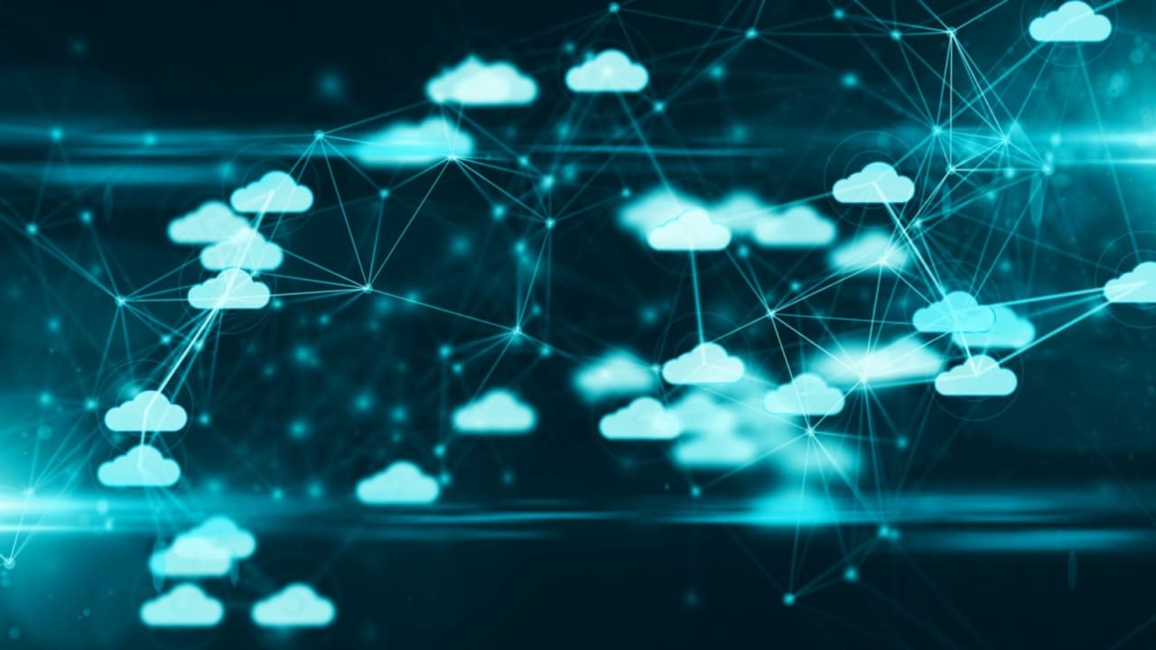 Scalability vs Elasticity: Types, Differences & Synergies